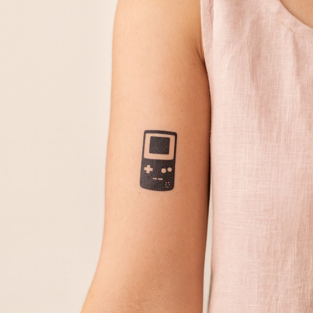 Black Retro Gameboy Console Tattoo | Temporalis